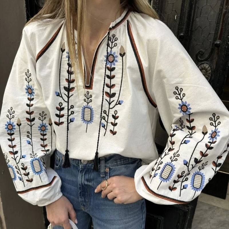 IE Traditionala Moderna - Croiuri & Design Autentic, materiale naturale.